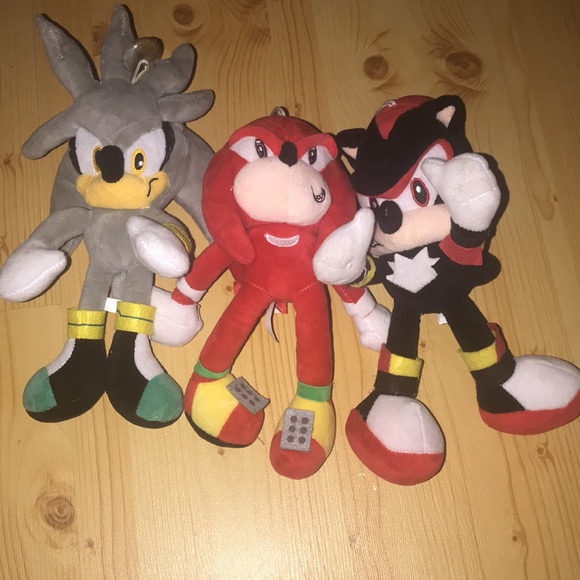 Sonic | Toys | Silver And Black Sonic And Knuckles Nwot | Poshmark